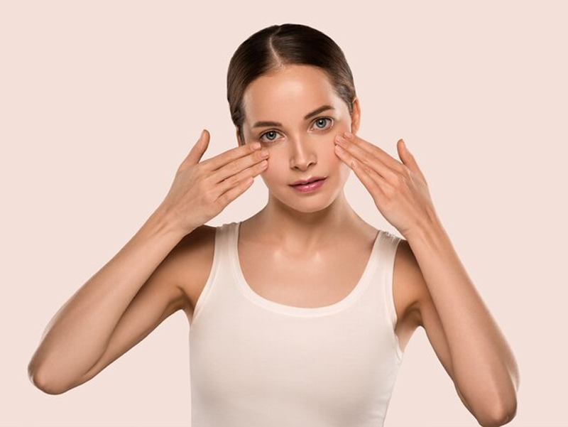 Hướng dẫn mát xa mắt đúng cách giúp mắt khỏe đẹp