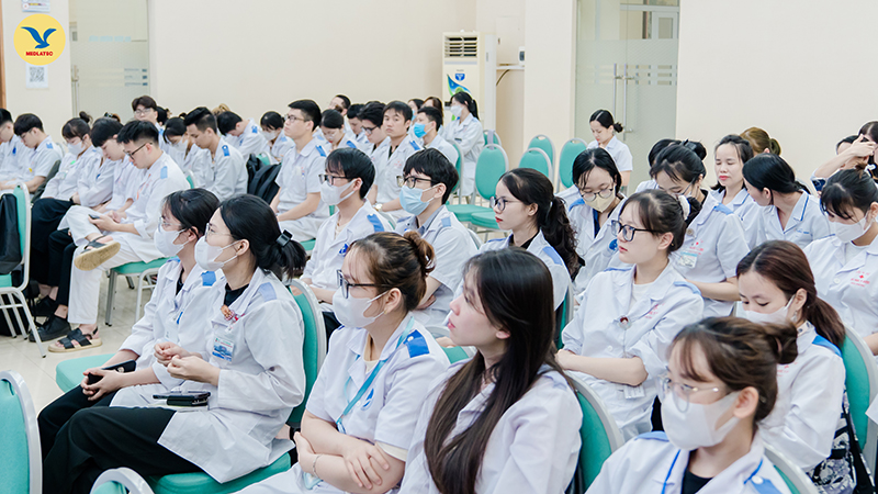 Chuyên gia MEDLATEC chia sẻ kiến thức xét nghiệm chuyên sâu tại Bệnh viện Sản Nhi Quảng Ninh